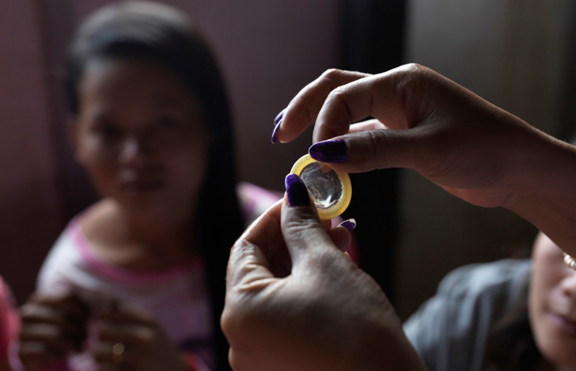 The many faces of a Cambodian entertainment worker | UNAIDS Asia-Pacific