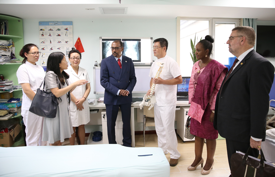 China’s Community Health Services are a Model for the World | UNAIDS ...